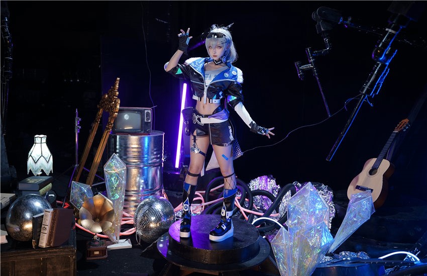 Seya-狮砸 崩坏：星穹铁道 银狼 [9P-112MB]-九月乐园