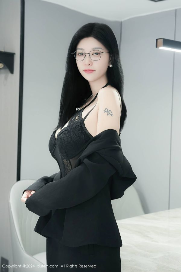 [秀人网] 2024.12.23 NO.9639 雅茹老师 黑色西服[82P/635MB]-九月乐园